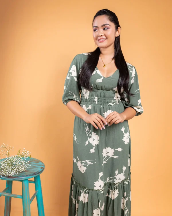 Vishali V Neck Midi Dress - Nuki'S Closet